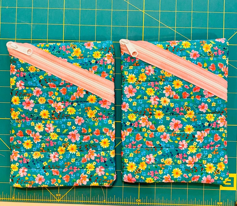 Diagonal Zipper Pouches – Come Stitch With Me